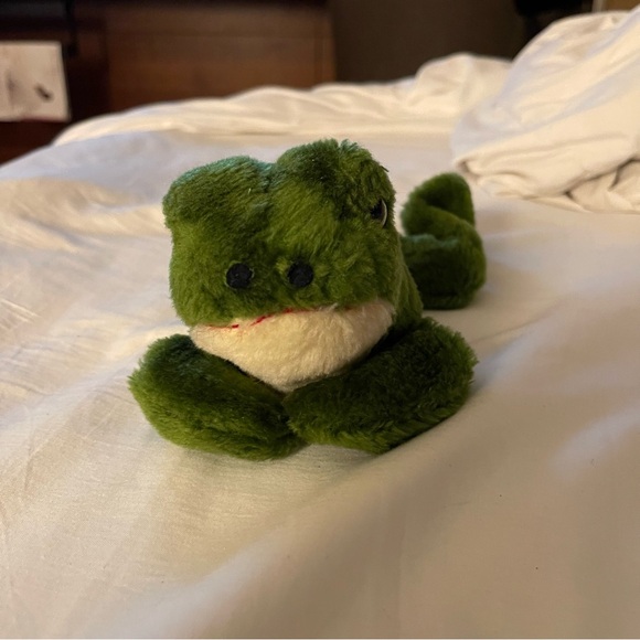 Vintage | Toys | 975 Dakin Vintage Frog Plush | Poshmark